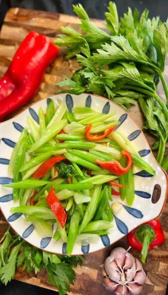 芹菜怎么炒好吃_芹菜的做法大全视频-第3张图片-山城妙识 芹菜怎么炒好吃_芹菜的做法大全视频-第3张图片-山城妙识