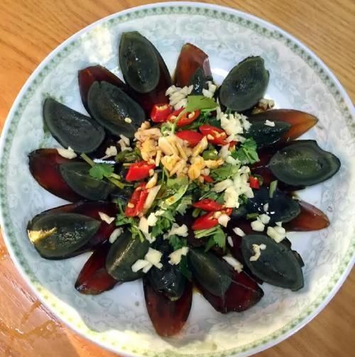 姜汁松花蛋怎么做_松花蛋凉拌技巧-第1张图片-山城妙识