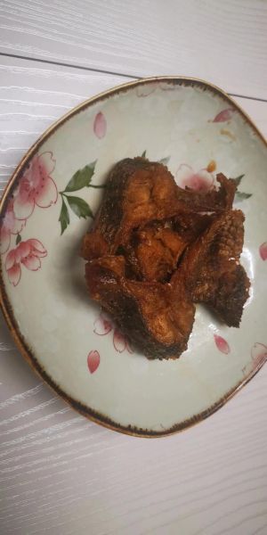 五香熏鱼怎么做_五香熏鱼的做法视频-第1张图片-山城妙识