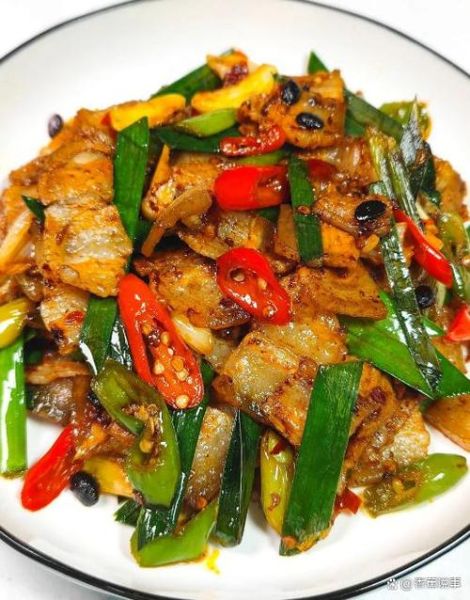 蒜苗回锅肉怎么做_正宗川菜回锅肉做法-第1张图片-山城妙识