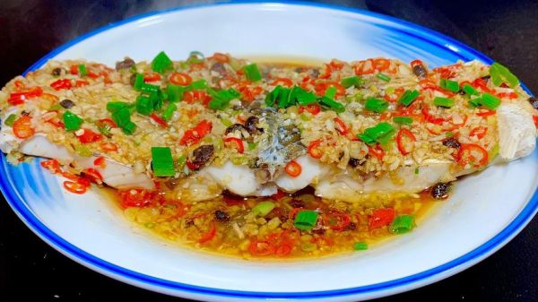 清蒸草鱼图片大全_清蒸草鱼怎么做才鲜嫩-第2张图片-山城妙识