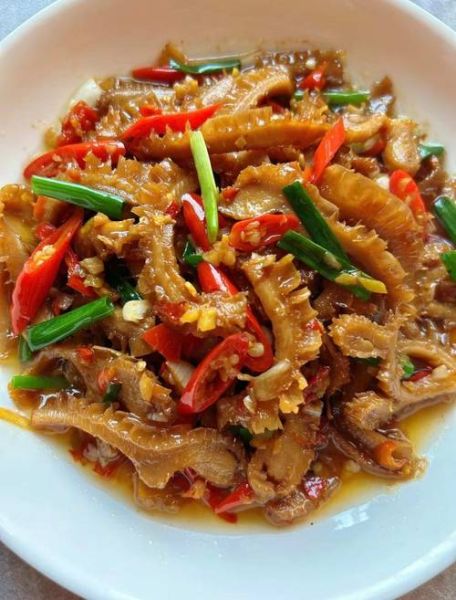 牛肚炒什么好吃_牛肚炒什么配菜最香-第1张图片-山城妙识