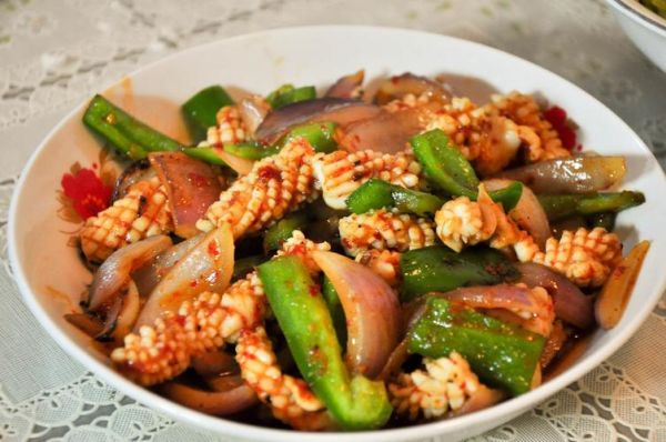 烧鱿鱼卷怎么做_鱿鱼卷焯水几分钟-第3张图片-山城妙识