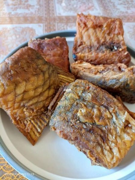 炸鲤鱼块怎么做_炸鲤鱼块酥脆技巧-第2张图片-山城妙识