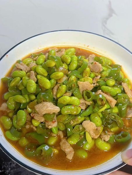 青椒炒毛豆怎么做才入味_毛豆要不要先焯水-第1张图片-山城妙识 青椒炒毛豆怎么做才入味_毛豆要不要先焯水-第1张图片-山城妙识