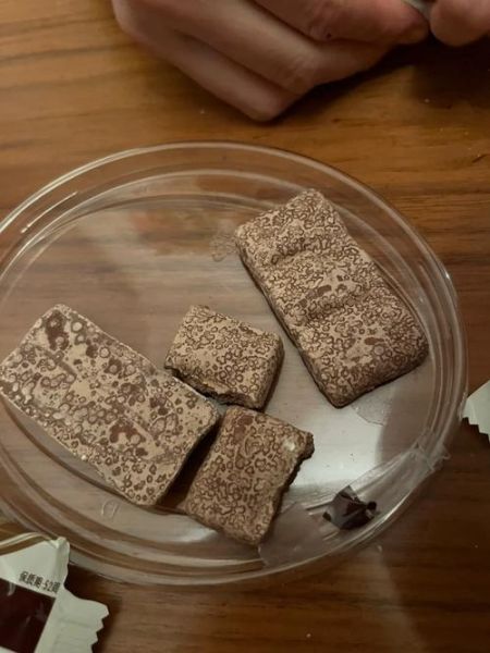 巧克力怎么保存不会变白_巧克力表面发白还能吃吗-第3张图片-山城妙识