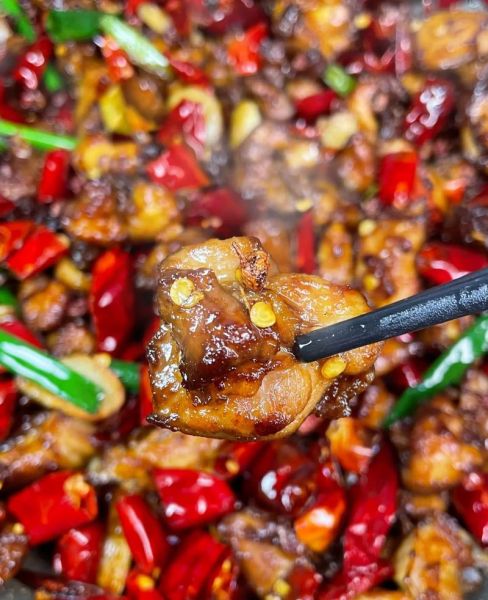 红烧辣子鸡怎么做_家常红烧辣子鸡的做法大全-第2张图片-山城妙识