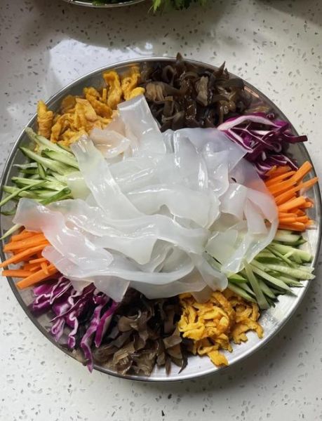 大拉皮怎么做_大拉皮的家常做法-第1张图片-山城妙识 大拉皮怎么做_大拉皮的家常做法-第1张图片-山城妙识