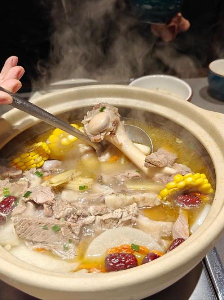 羊肉煲汤放什么材料最好_羊肉煲汤去腥增香必备食材-第2张图片-山城妙识 羊肉煲汤放什么材料最好_羊肉煲汤去腥增香必备食材-第2张图片-山城妙识