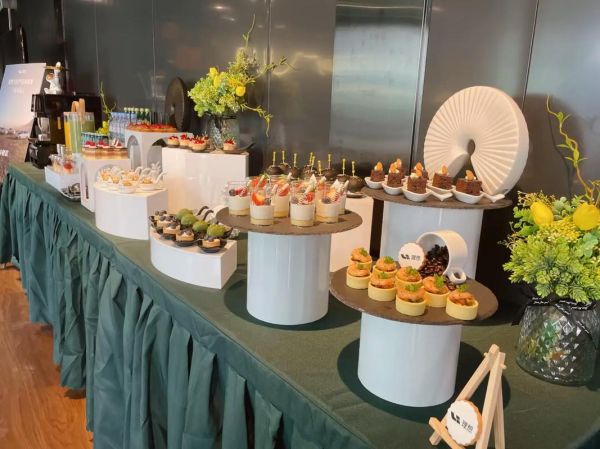 冷餐会现场布置技巧_如何打造高端冷餐会氛围-第3张图片-山城妙识 冷餐会现场布置技巧_如何打造高端冷餐会氛围-第3张图片-山城妙识