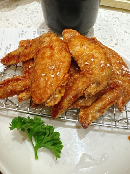 炸鸡翅怎么做_炸鸡翅外酥里嫩秘诀-第1张图片-山城妙识