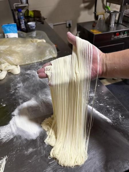 扯面水和盐的比例是多少_扯面怎么和面才筋道-第1张图片-山城妙识