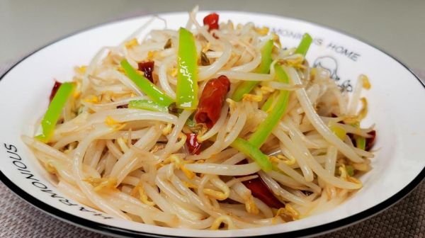 爆炒黄豆芽怎么炒才脆_黄豆芽要不要焯水-第1张图片-山城妙识