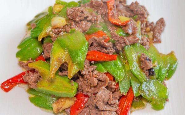苦瓜炒牛肉怎么做不苦_苦瓜炒牛肉嫩滑窍门-第2张图片-山城妙识