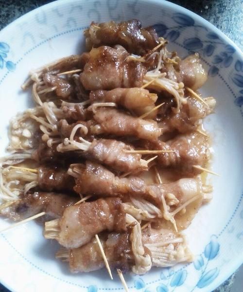 五花肉卷金针菇烤箱烤多久_温度设置-第3张图片-山城妙识 五花肉卷金针菇烤箱烤多久_温度设置-第3张图片-山城妙识