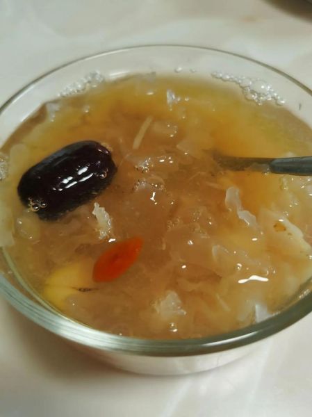 冰糖莲子银耳汤的做法大全_银耳汤怎么煮才出胶-第3张图片-山城妙识 冰糖莲子银耳汤的做法大全_银耳汤怎么煮才出胶-第3张图片-山城妙识