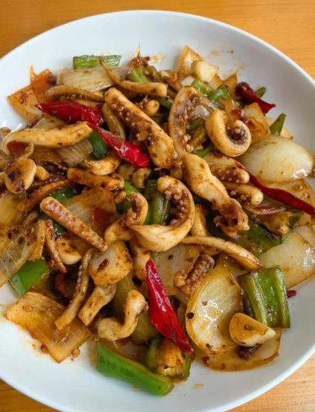 辣炒鱿鱼须怎么炒才嫩_辣炒鱿鱼须用焯水吗-第2张图片-山城妙识