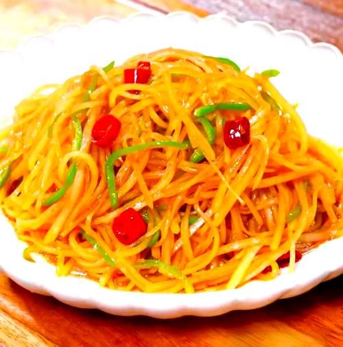 东北炝拌土豆丝怎么做_炝拌土豆丝用不用焯水-第2张图片-山城妙识