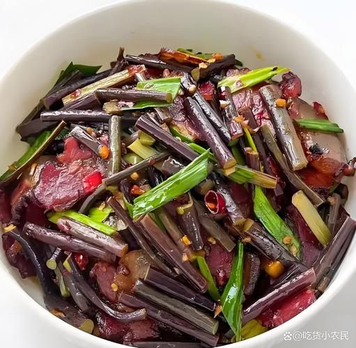 蕨菜炒腊肉怎么做好吃_蕨菜炒腊肉的做法窍门-第2张图片-山城妙识 蕨菜炒腊肉怎么做好吃_蕨菜炒腊肉的做法窍门-第2张图片-山城妙识