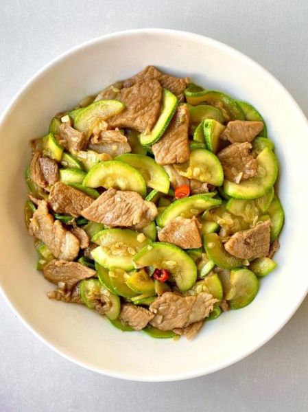 瓜片炒肉怎么做_家常做法步骤详解-第3张图片-山城妙识