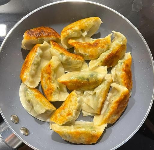 速冻饺子怎么煎_速冻饺子煎多久才熟-第2张图片-山城妙识