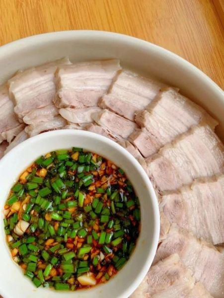 蒜泥白肉为什么叫白肉_蒜泥白肉还有哪些别名-第3张图片-山城妙识 蒜泥白肉为什么叫白肉_蒜泥白肉还有哪些别名-第3张图片-山城妙识