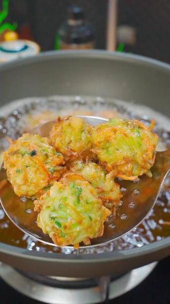 炸萝卜丸子酥软的窍门_为什么炸出来不软-第1张图片-山城妙识