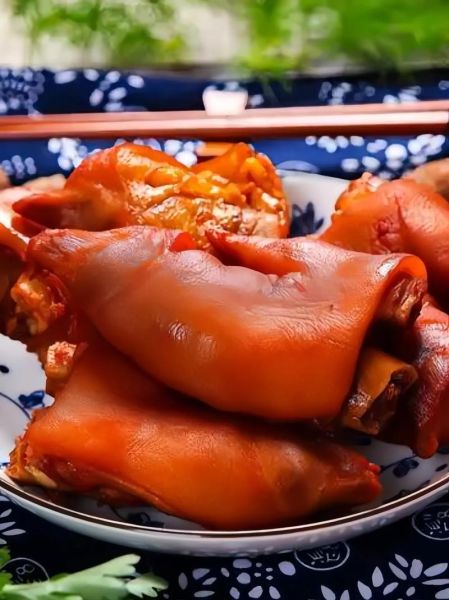 药膳猪脚的做法_药膳猪脚的功效与禁忌-第3张图片-山城妙识