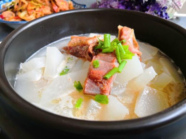 萝卜炖鸭块怎么做好吃_萝卜炖鸭块需要焯水吗-第3张图片-山城妙识