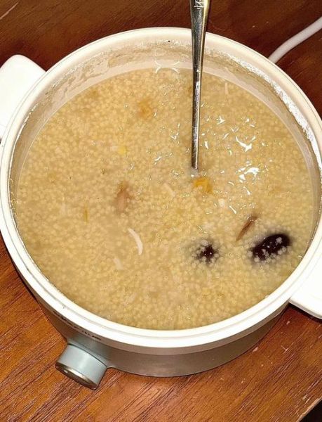 电饭煲小米粥怎么煮_电饭煲小米粥要多久-第2张图片-山城妙识 电饭煲小米粥怎么煮_电饭煲小米粥要多久-第2张图片-山城妙识