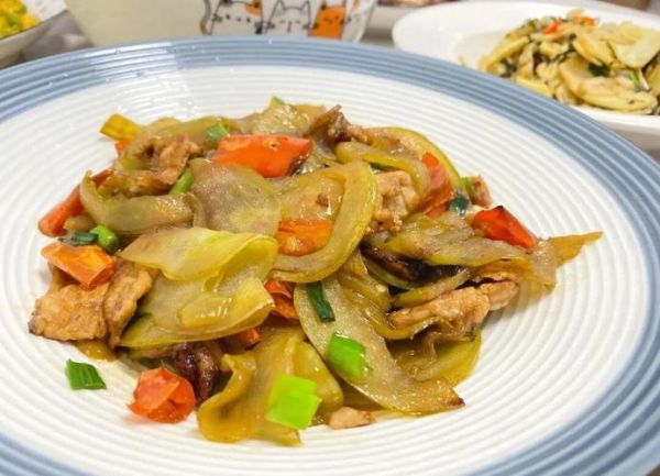 青番茄炒肉有毒吗_青番茄炒肉怎么炒才好吃-第1张图片-山城妙识