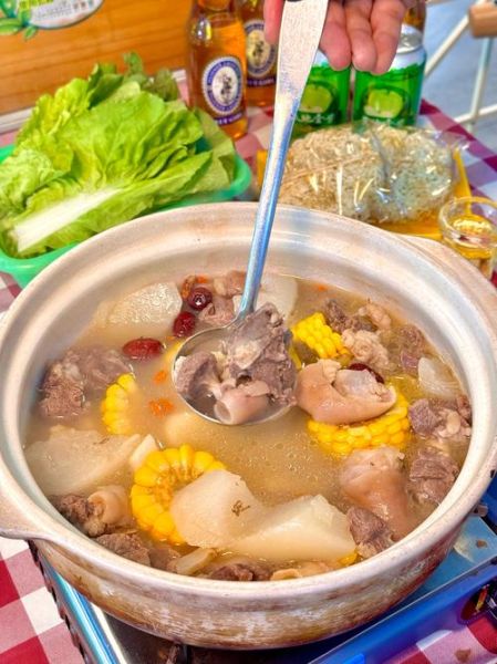 清汤羊肉火锅汤底怎么做_正宗清汤羊肉火锅汤底做法-第1张图片-山城妙识 清汤羊肉火锅汤底怎么做_正宗清汤羊肉火锅汤底做法-第1张图片-山城妙识