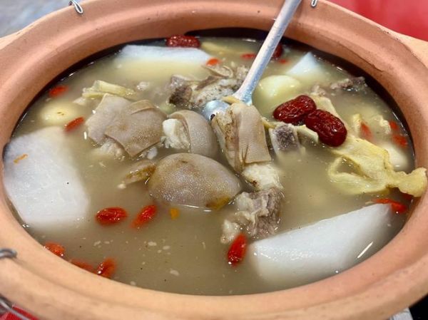 清汤羊肉火锅汤底怎么做_正宗清汤羊肉火锅汤底做法-第3张图片-山城妙识 清汤羊肉火锅汤底怎么做_正宗清汤羊肉火锅汤底做法-第3张图片-山城妙识