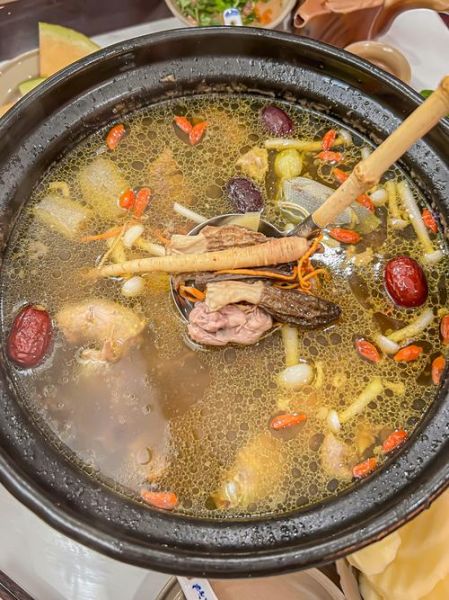 鸡汤怎样炖好喝_鸡汤炖多久最香-第1张图片-山城妙识