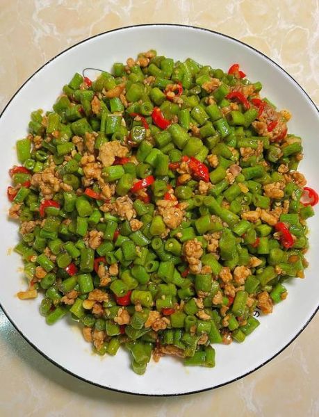豆角炒肉怎么做_豆角炒肉先炒豆角还是先炒肉-第1张图片-山城妙识 豆角炒肉怎么做_豆角炒肉先炒豆角还是先炒肉-第1张图片-山城妙识