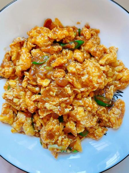 煮熟鸡蛋炒着吃怎么做_煮熟鸡蛋炒着吃的家常做法-第1张图片-山城妙识