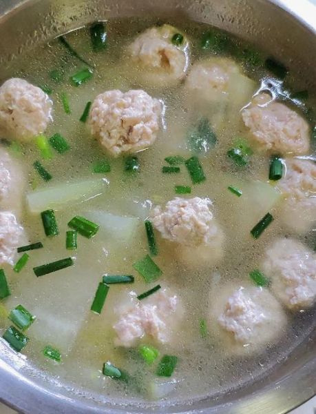 肉丸子冬瓜汤怎么做_冬瓜汤肉丸子不腥的秘诀-第1张图片-山城妙识 肉丸子冬瓜汤怎么做_冬瓜汤肉丸子不腥的秘诀-第1张图片-山城妙识