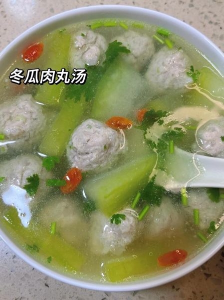 肉丸子冬瓜汤怎么做_冬瓜汤肉丸子不腥的秘诀-第2张图片-山城妙识 肉丸子冬瓜汤怎么做_冬瓜汤肉丸子不腥的秘诀-第2张图片-山城妙识