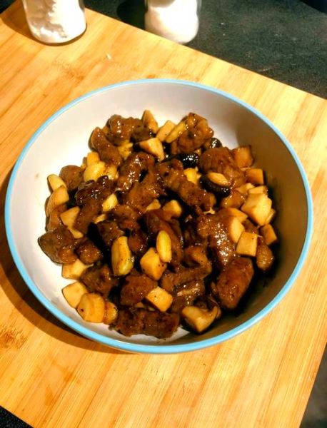 牛肉粒炒杏鲍菇怎么做_牛肉粒炒杏鲍菇热量高吗-第1张图片-山城妙识