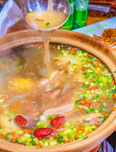 炖羊肉汤放什么调料_炖羊肉汤怎么去除膻味-第3张图片-山城妙识