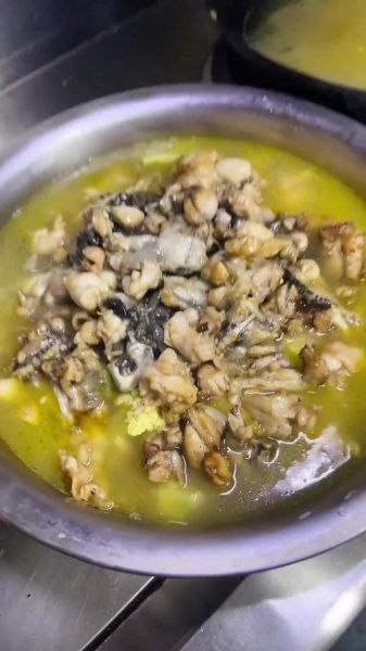 泡椒田鸡怎么做_泡椒田鸡水煮做法-第2张图片-山城妙识