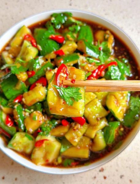 夏天凉拌菜怎么做_凉拌黄瓜要不要焯水-第2张图片-山城妙识