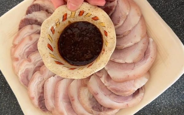 白水肘子怎么做_白水肘子不腥不腻的窍门-第2张图片-山城妙识 白水肘子怎么做_白水肘子不腥不腻的窍门-第2张图片-山城妙识