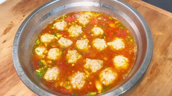 西红柿肉丸子汤怎么做_西红柿肉丸子汤的家常做法-第2张图片-山城妙识