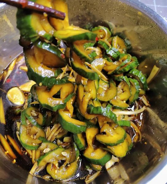 蓑衣黄瓜怎么切_蓑衣刀法切多长最好-第1张图片-山城妙识