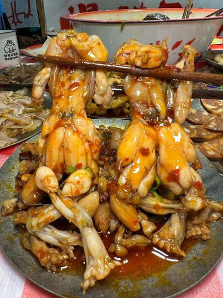 水煮牛蛙配菜怎么选_水煮牛蛙配菜有哪些-第1张图片-山城妙识 水煮牛蛙配菜怎么选_水煮牛蛙配菜有哪些-第1张图片-山城妙识