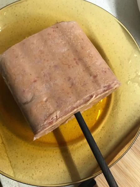 午餐肉罐头怎么打开_午餐肉罐头打不开怎么办-第1张图片-山城妙识 午餐肉罐头怎么打开_午餐肉罐头打不开怎么办-第1张图片-山城妙识