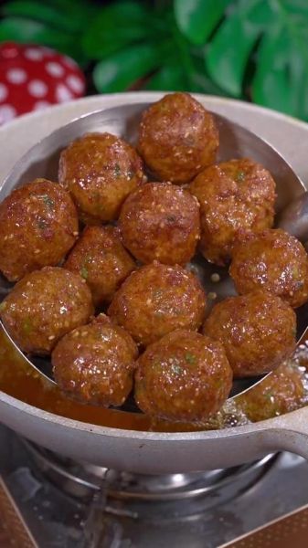 炸肉丸子放什么菜最好_炸肉丸子配菜推荐-第1张图片-山城妙识