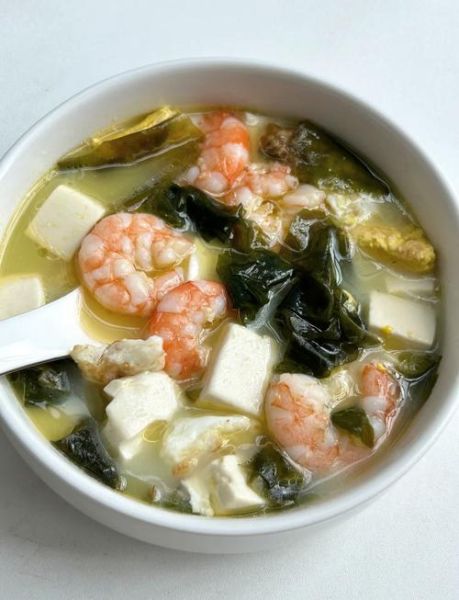 裙带菜豆腐汤的做法_裙带菜豆腐汤的营养价值-第1张图片-山城妙识