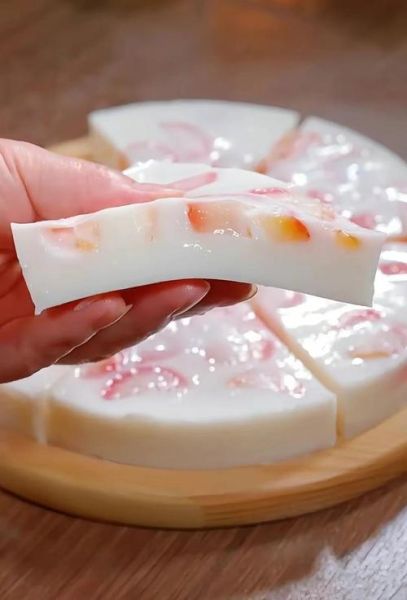 酸奶草莓布丁怎么做_布丁凝固技巧-第1张图片-山城妙识 酸奶草莓布丁怎么做_布丁凝固技巧-第1张图片-山城妙识